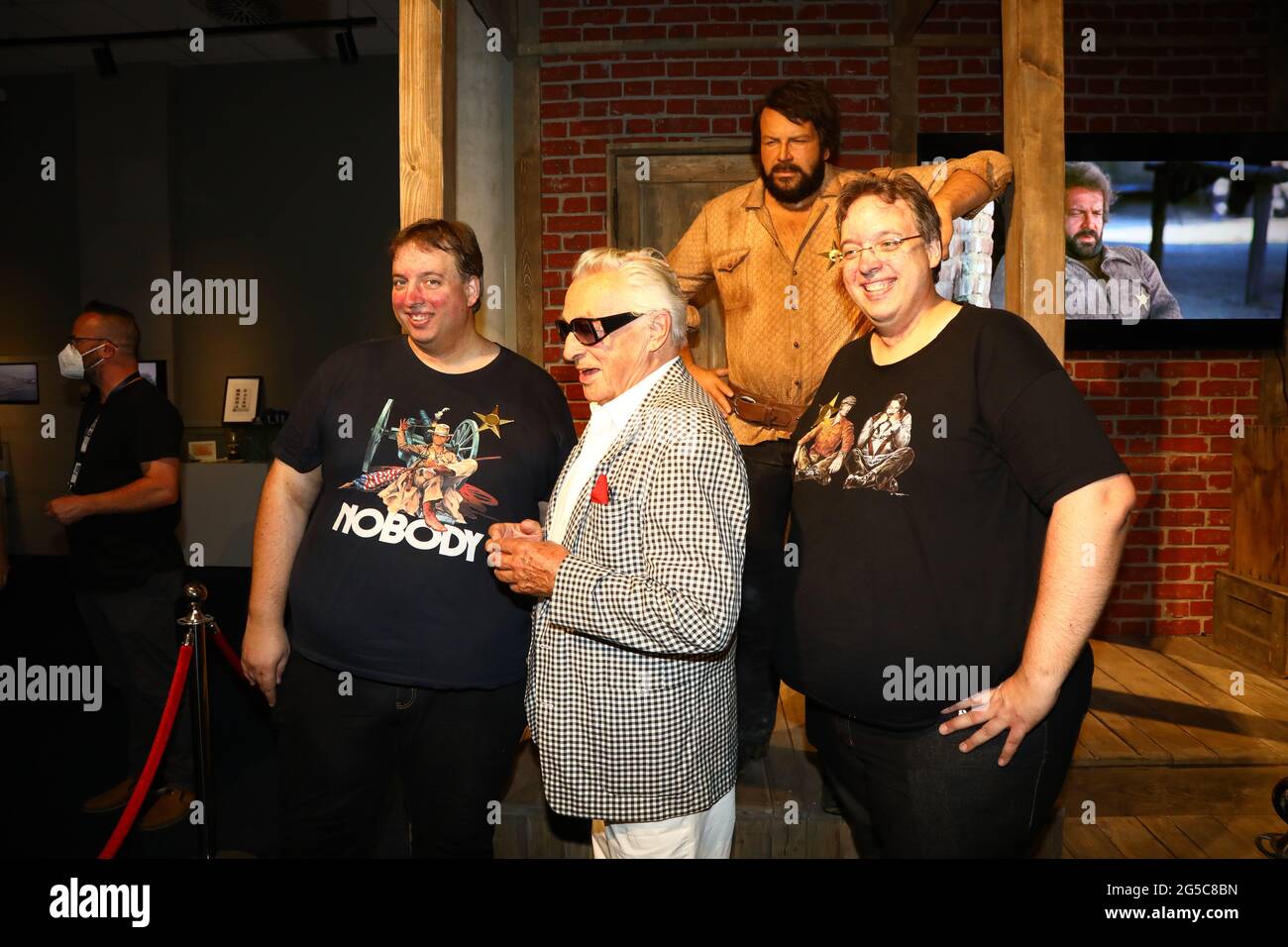 Dennis und Eric Heyse und Rainer Brandt beim Pre-Opening vom Bud ...