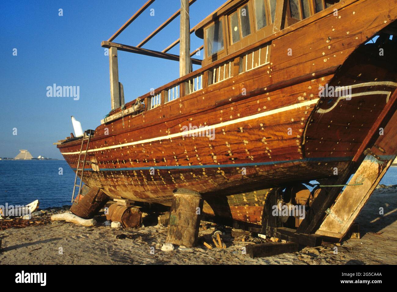 Pearl diving qatar hi-res stock photography and images - Alamy Pearl diving qatar hi-res stock photography and images - Alamy