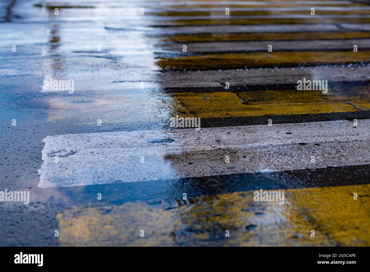 Clouds puddles texture hi-res stock photography and images - Alamy