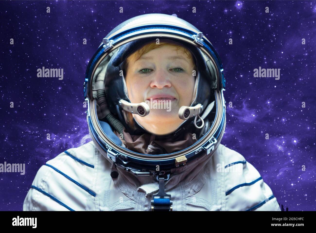 Astronaut female face hi-res stock photography and images - Alamy