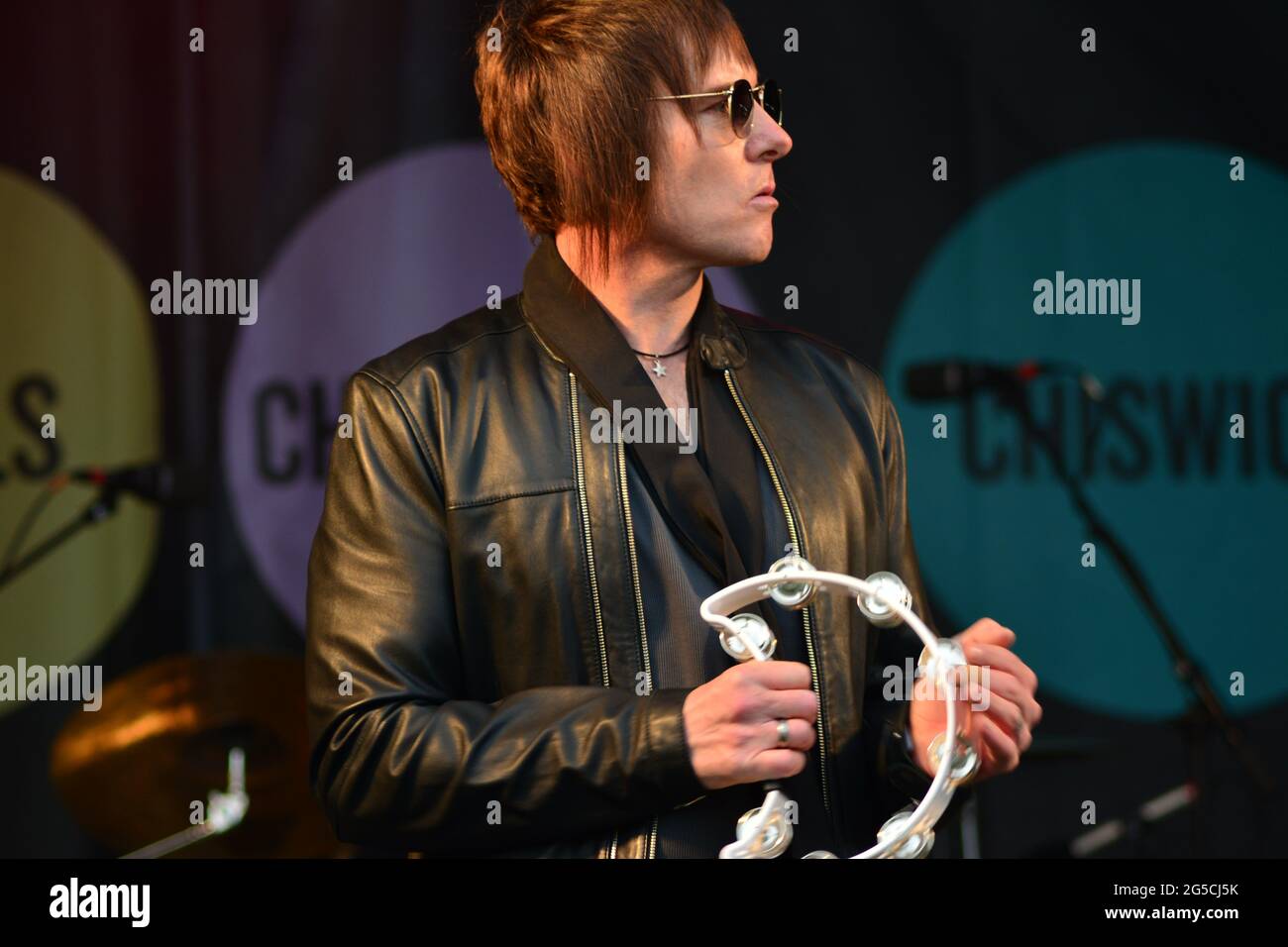 Noasis, an Oasis tribute band, at the Pub in the Park festival, Bath ...