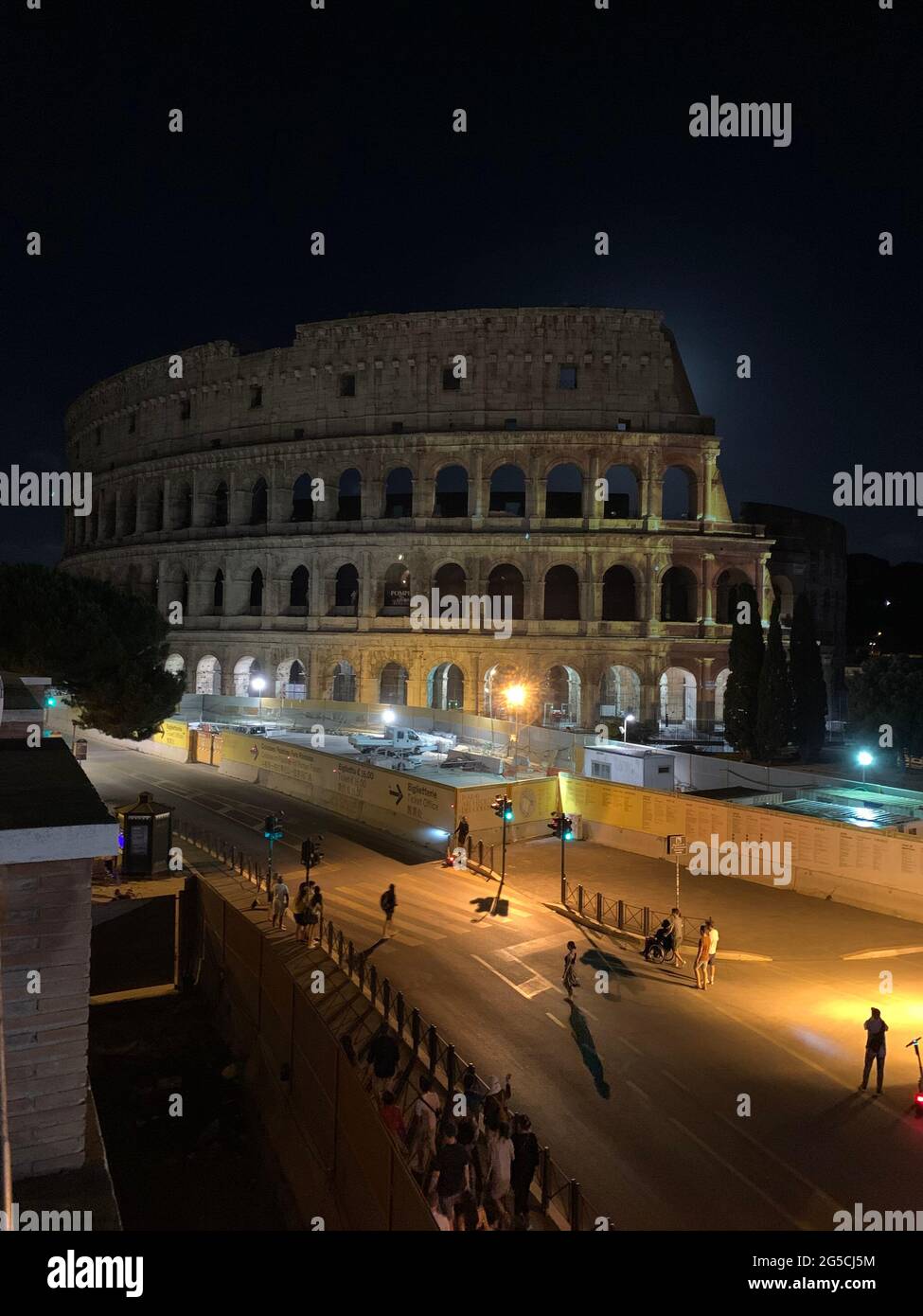 Rome - The colosseum at night Stock Photo - Alamy