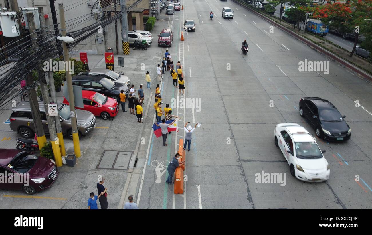 Quezon city quezon flag hi-res stock photography and images - Alamy