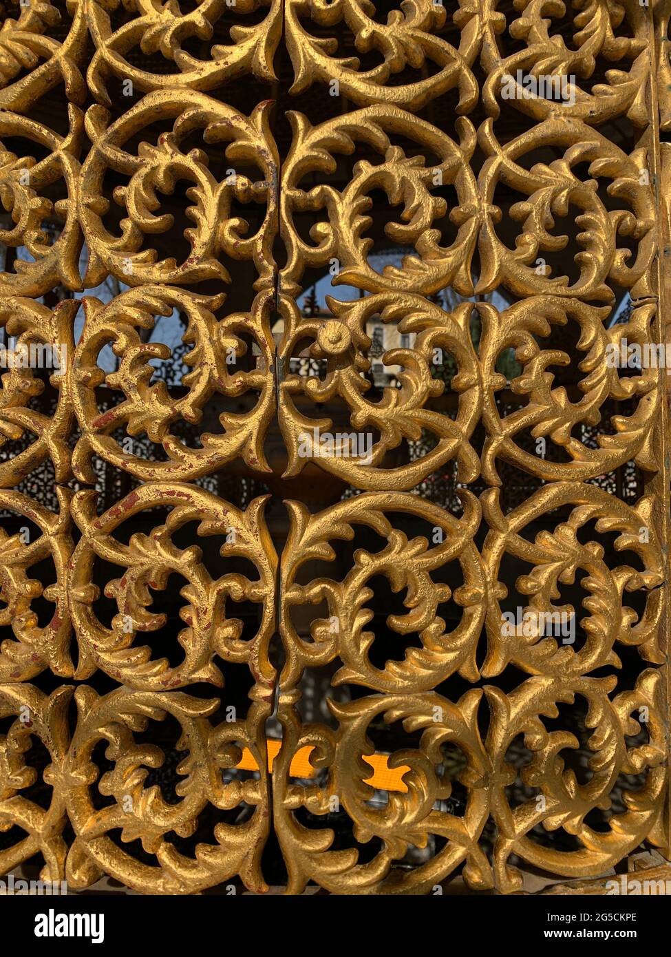 Luxury metal pattern. Eastern styled Stock Photo - Alamy