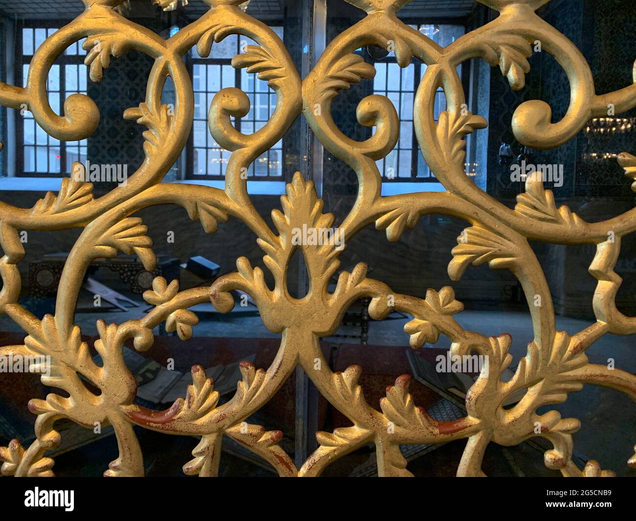 Luxury metal pattern. Eastern styled Stock Photo - Alamy