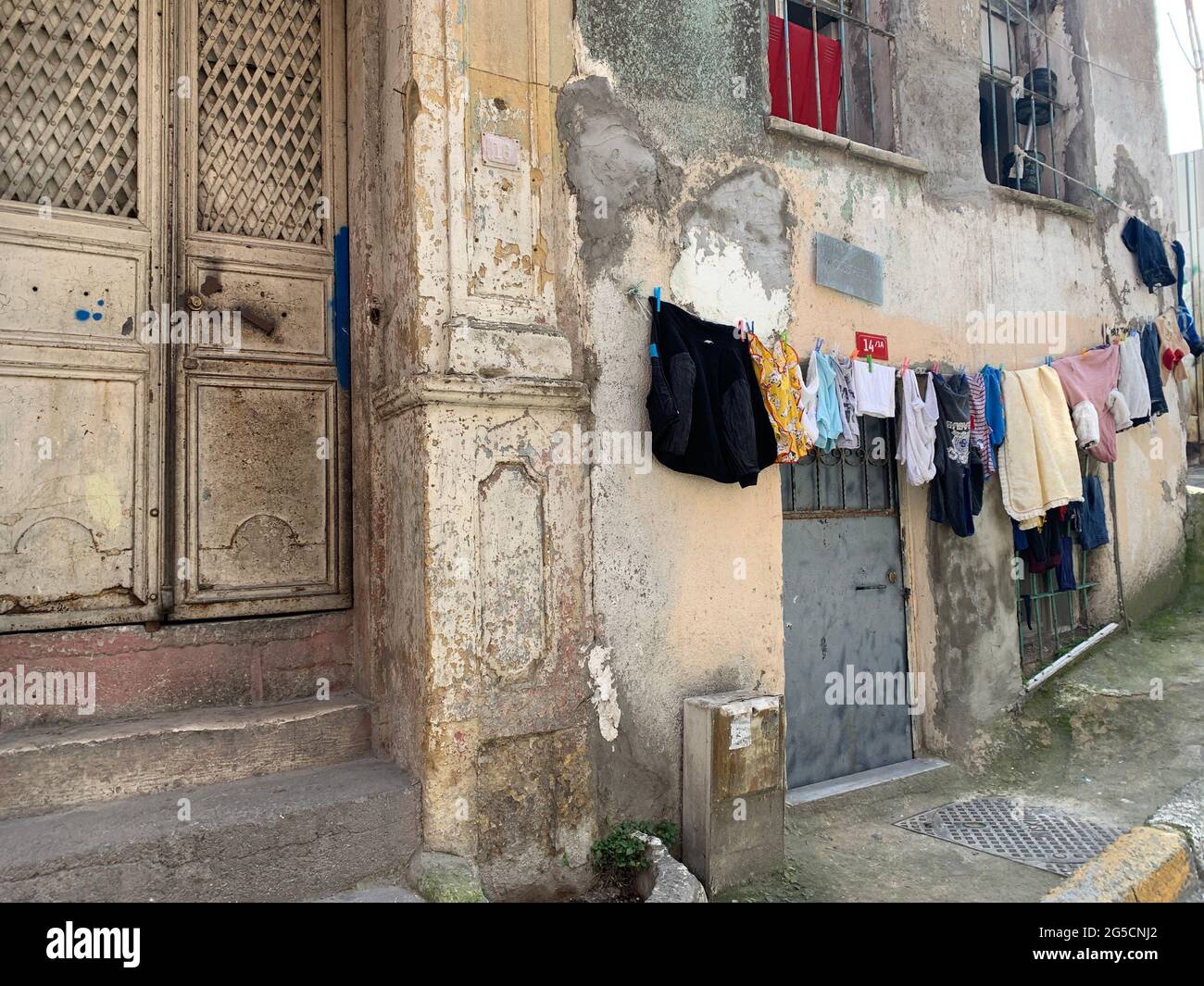 Poor district in istanbul. Turkey Stock Photo - Alamy