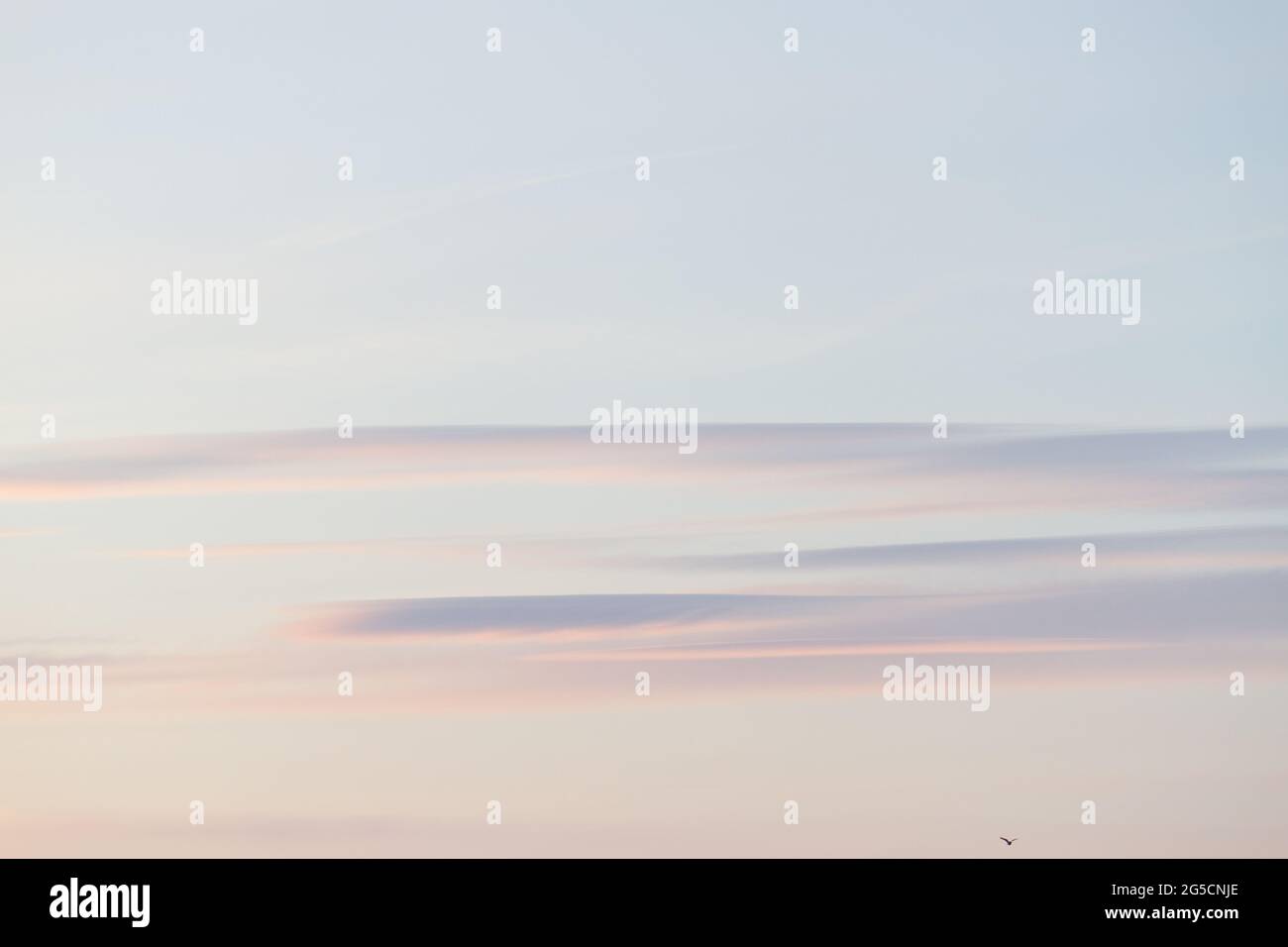 Pinky orange sunset hi-res stock photography and images - Alamy