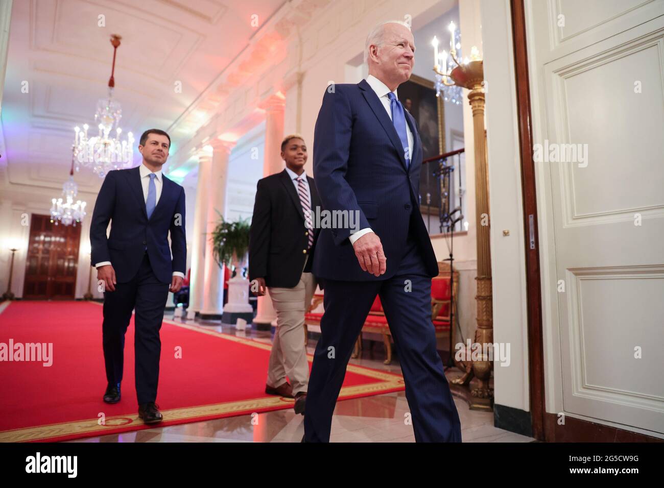 From right, United States Secretary of Transportation Pete Buttigieg ...