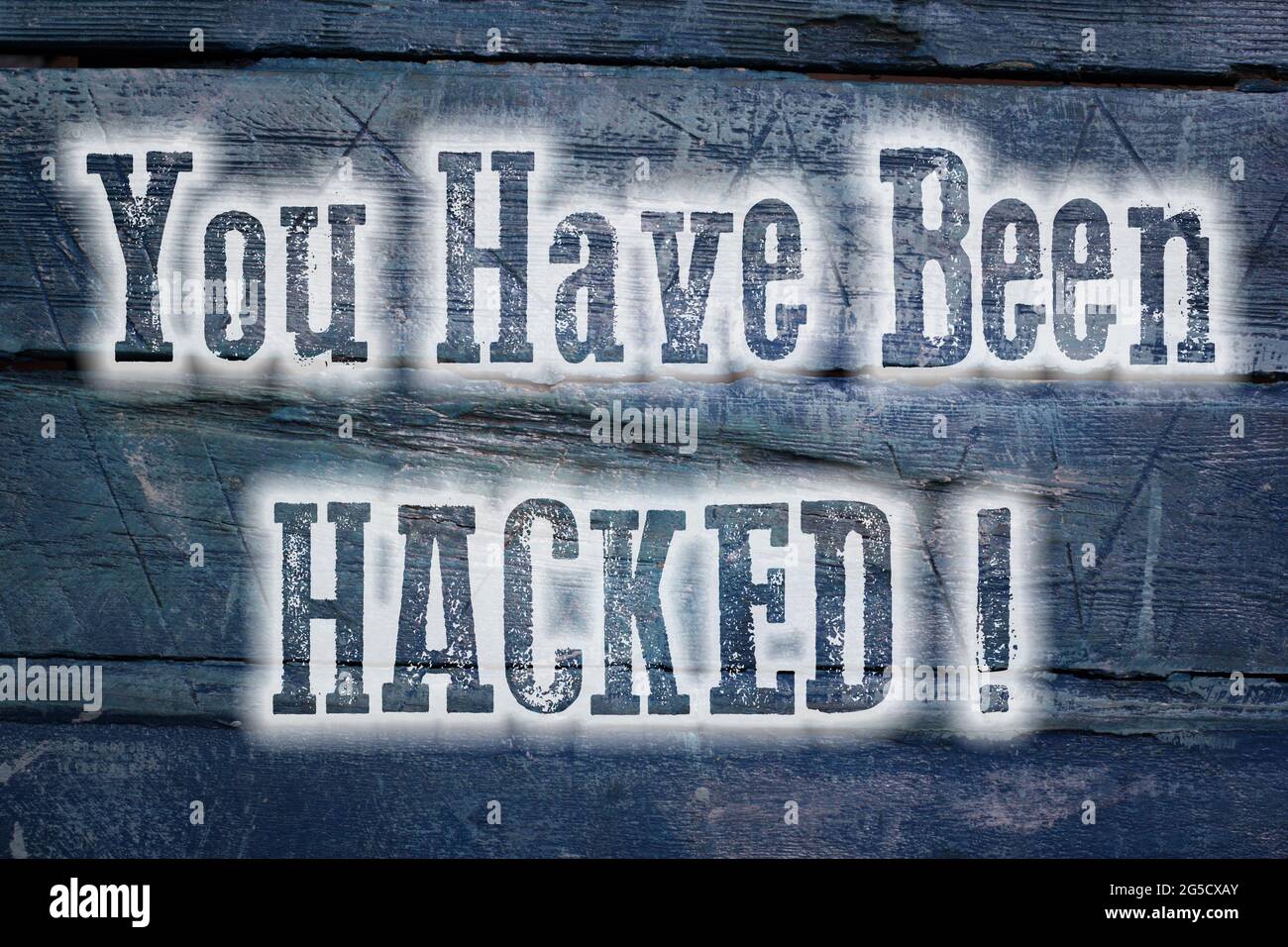 Malware alert text on screen hi-res stock photography and images - Alamy