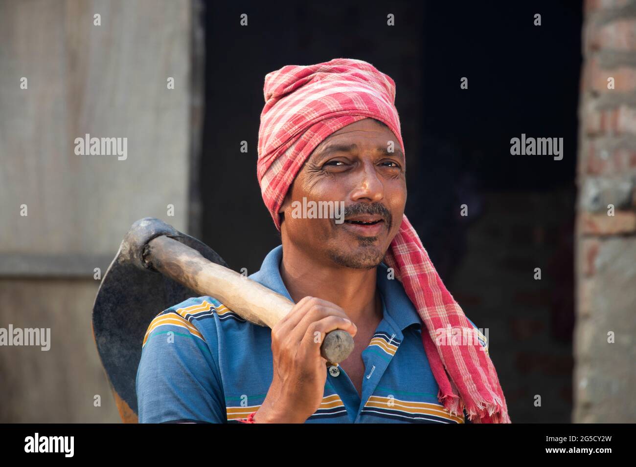 Digger on shoulder hi-res stock photography and images - Alamy