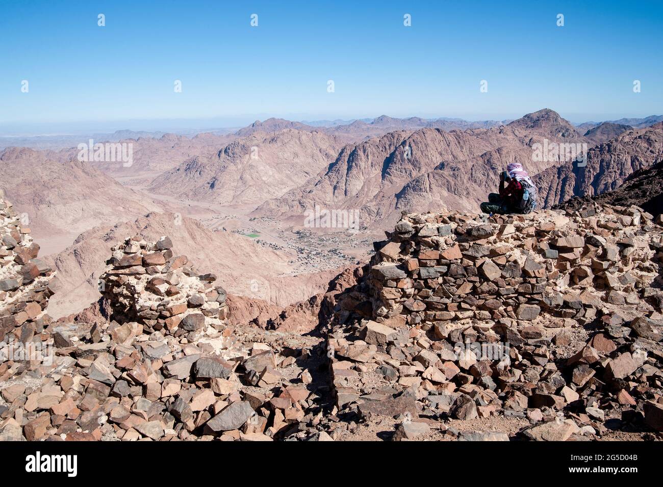 Moses climbing mount sinai hi-res stock photography and images - Alamy