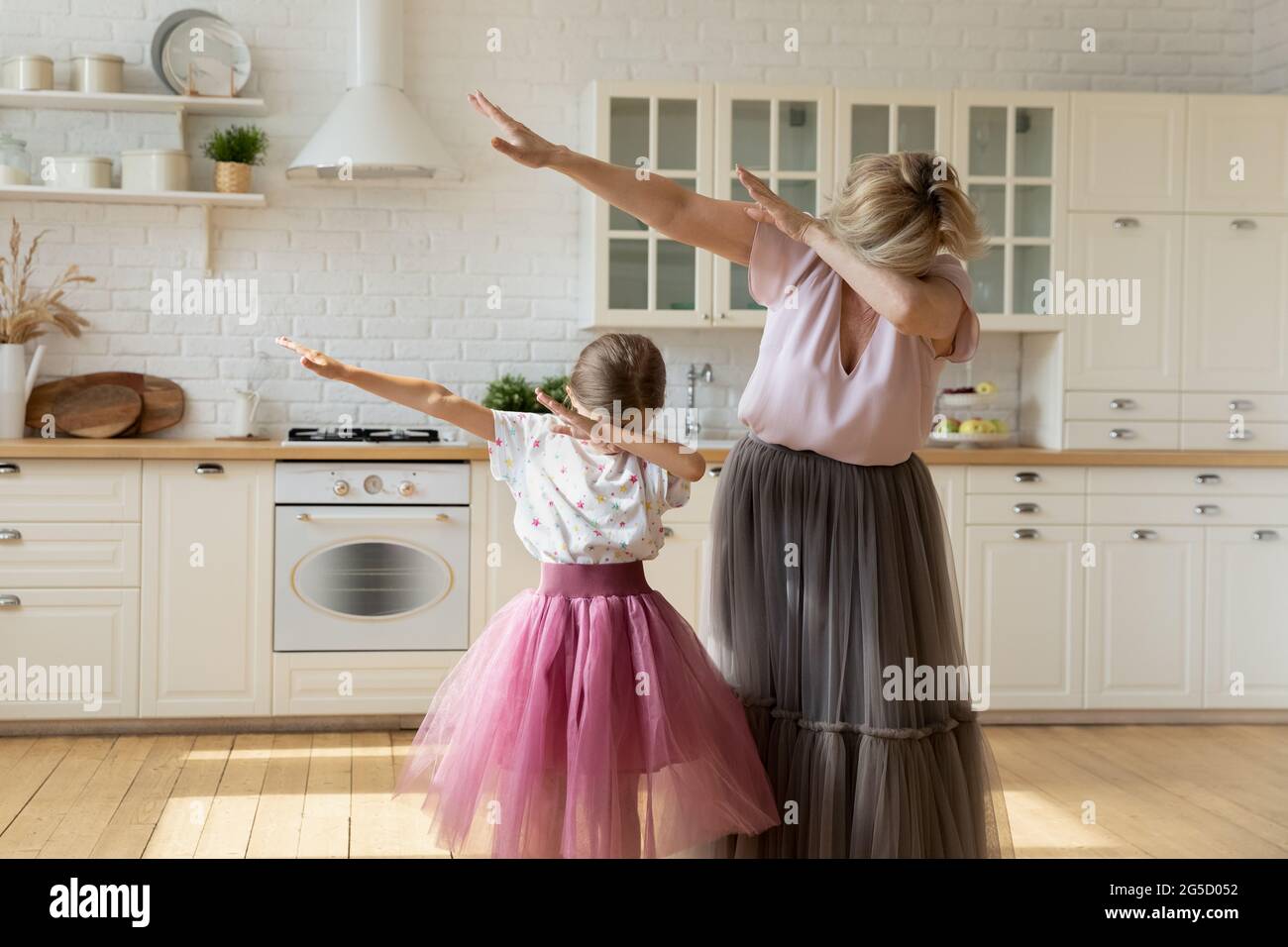 Dab dance hi-res stock photography and images - Alamy