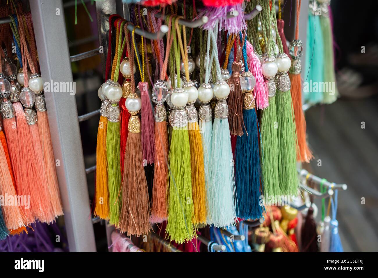 Fringe threads hi-res stock photography and images - Alamy