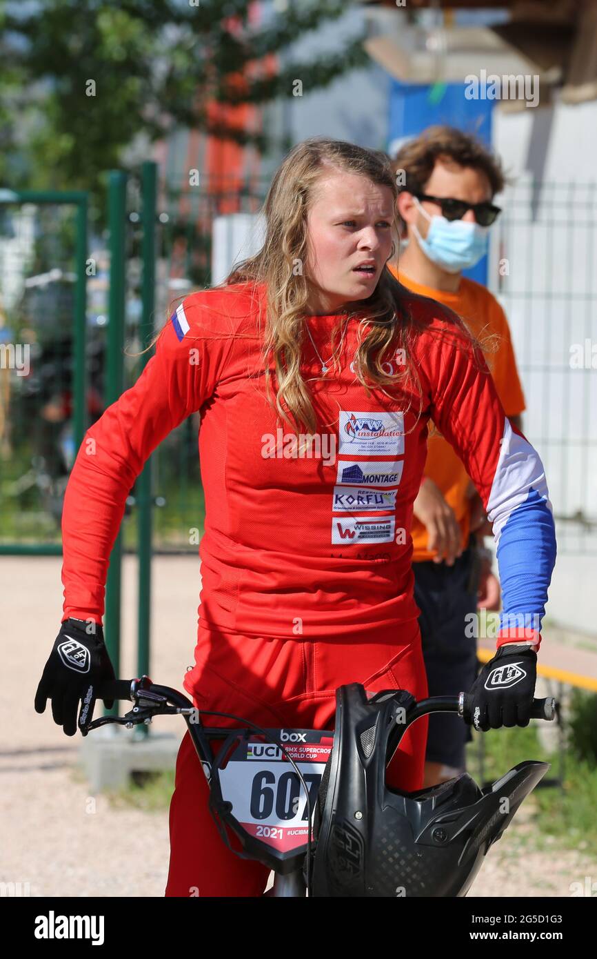 Michelle wissing hi-res stock photography and images - Alamy