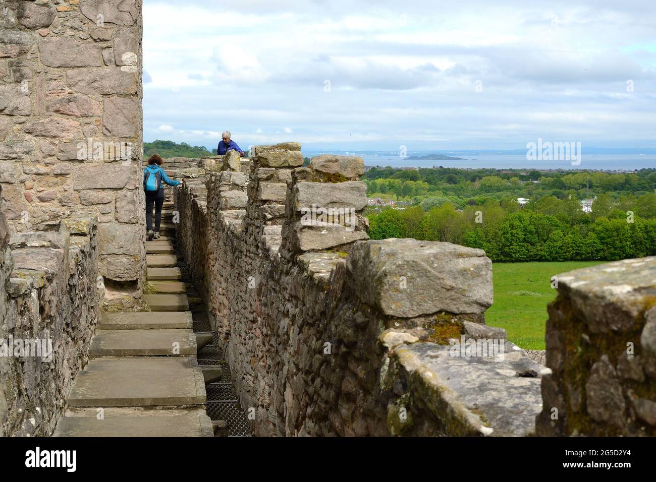 Craigmillar castle scotland hi-res stock photography and images - Alamy