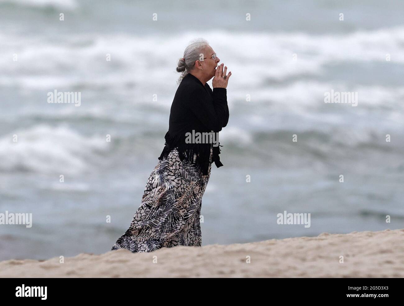 Champlain towers south 2021 hi-res stock photography and images - Alamy