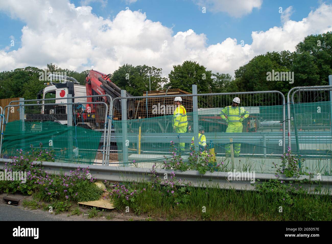 Langley, Berkshire, UK. 26th June, 2021. The M4 is closed yet again ...
