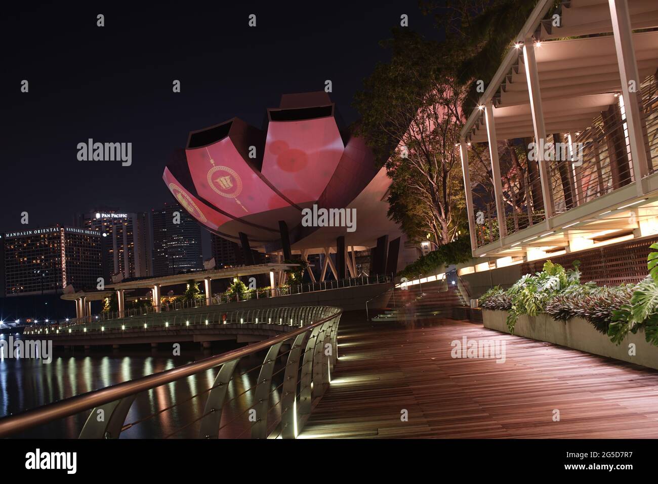 Walkway at the Bay Stock Photo - Alamy