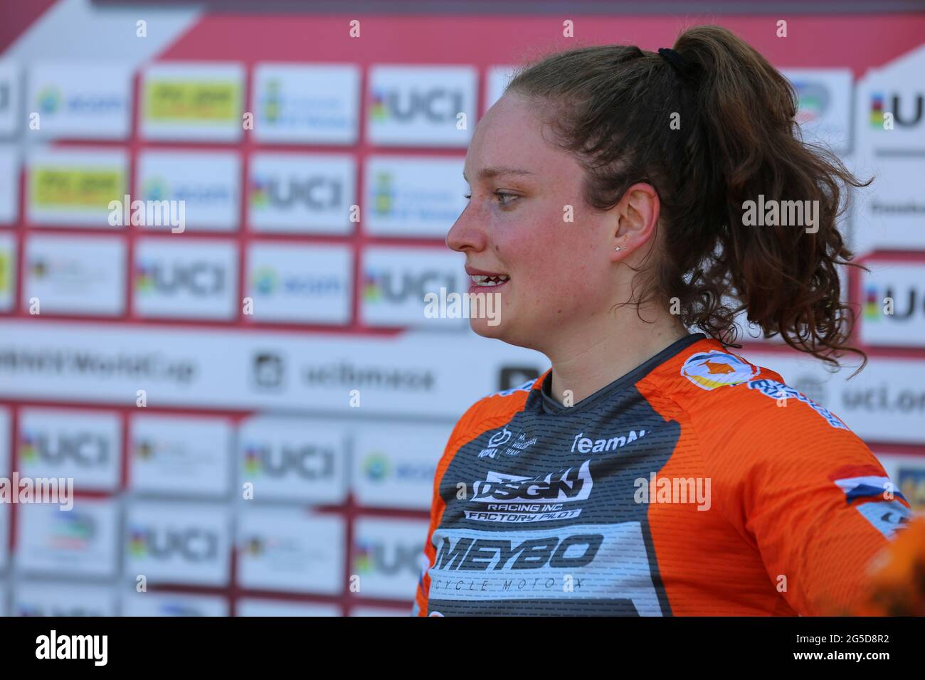 Judy BAAUW (center) finishes ahead of Merel SMULERS (left) of ...
