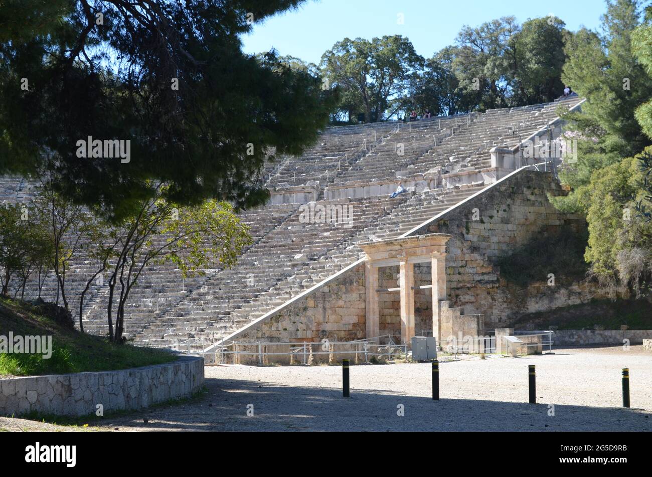 Greek amphitheatre hi-res stock photography and images - Alamy
