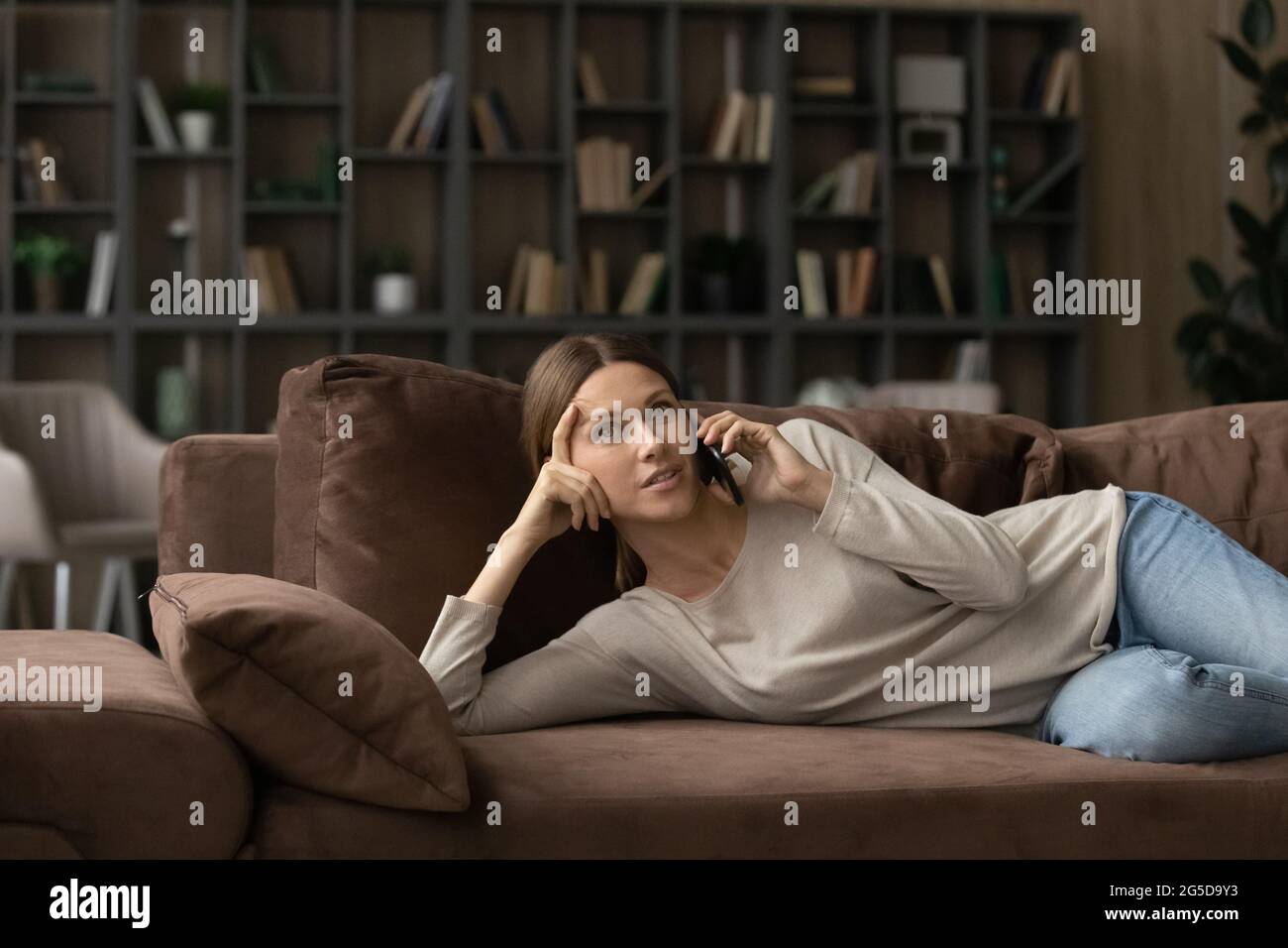 Telephone tell hi-res stock photography and images - Alamy