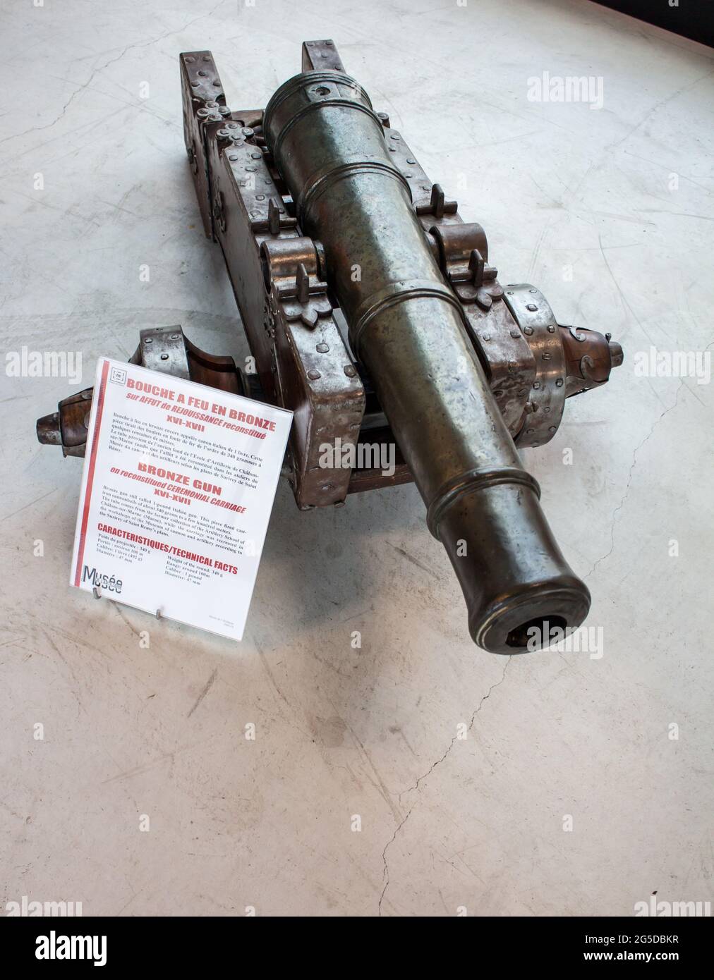 Musée de l'Artillerie DRAGUIGNAN : 1 pound Italian bronze gun on ...