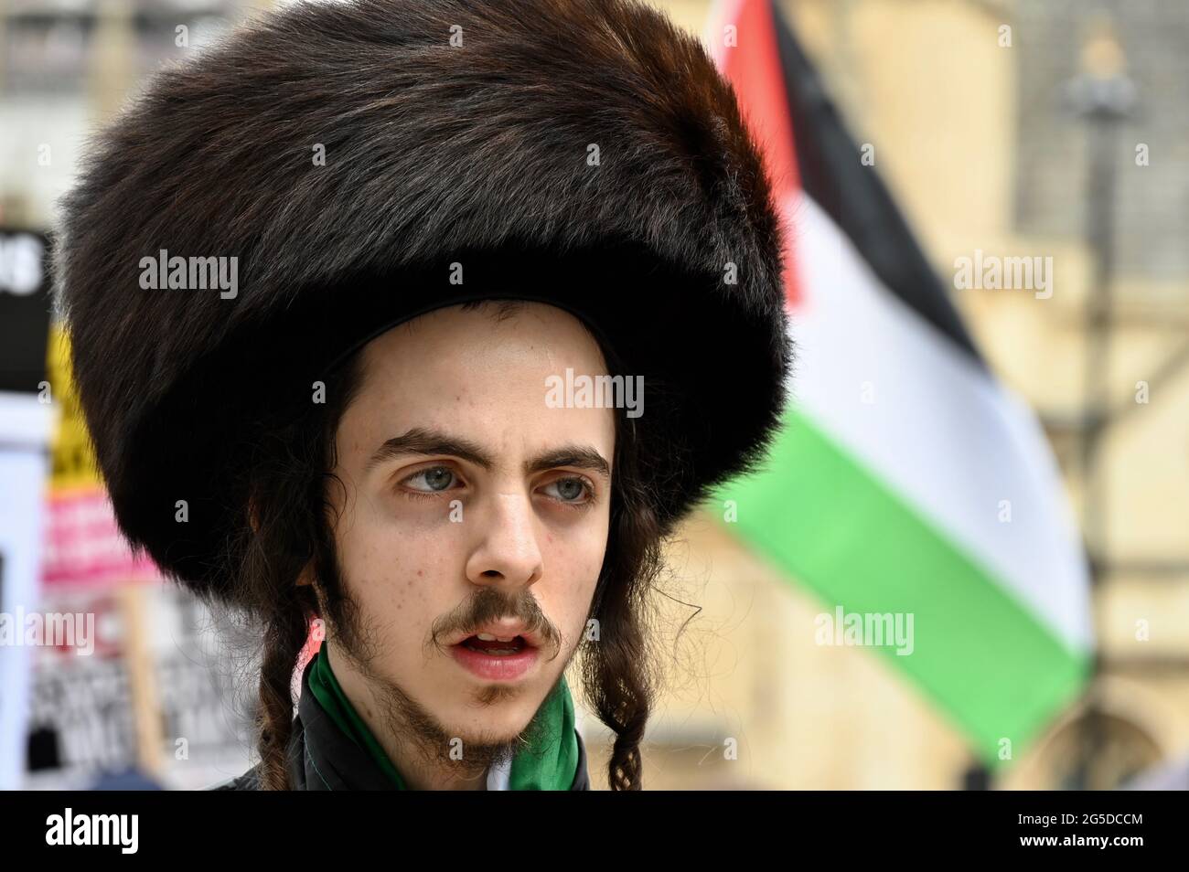London, UK. Hasidic Jewish Protester, The People's Assembly National ...