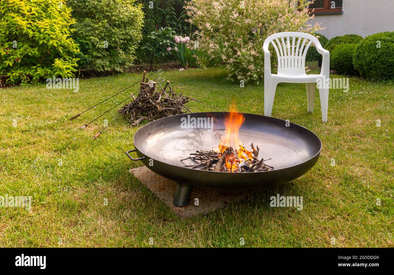 Fire safe garden hi-res stock photography and images - Alamy