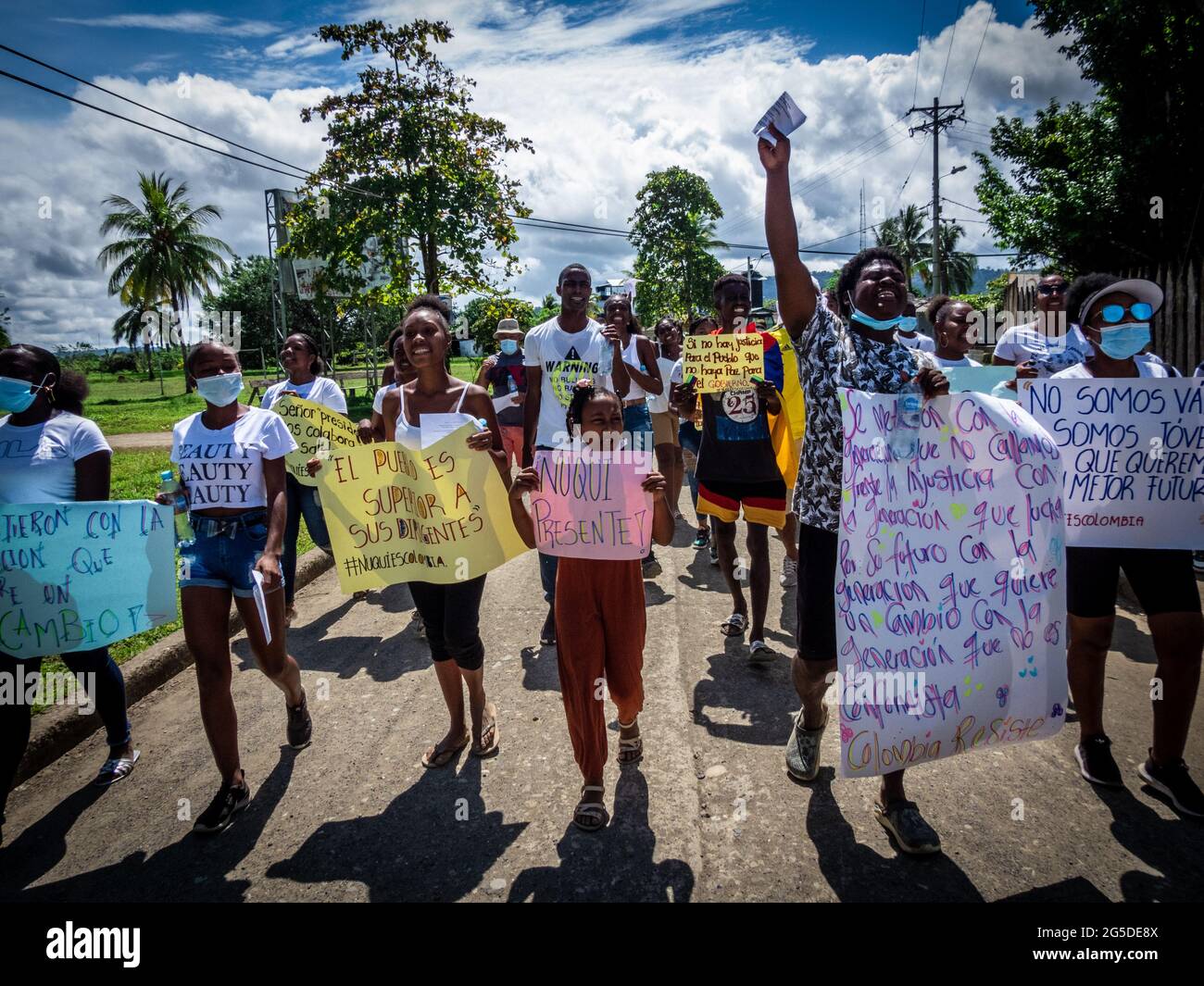 Strike gathering hi-res stock photography and images - Alamy