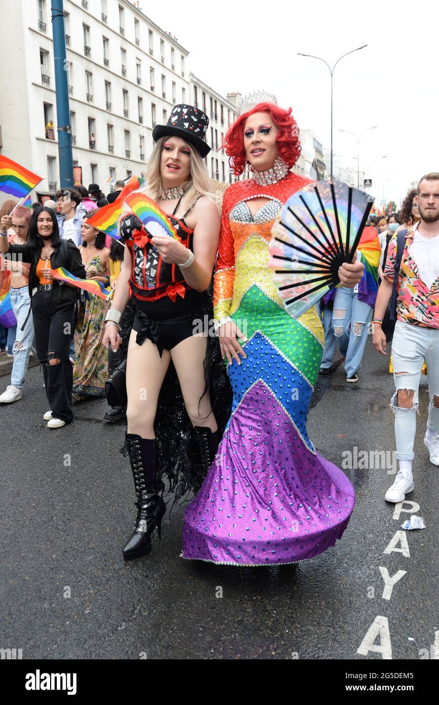 The Paris 2021 Pride march left from the suburbs (Pantin) for the first ...