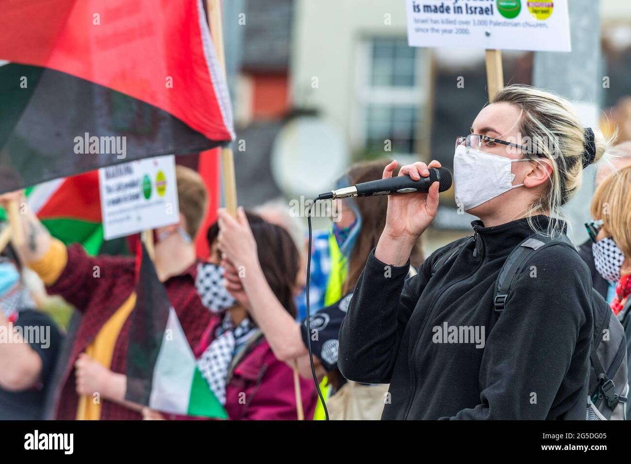Solidarity with palestine protest hi-res stock photography and images ...