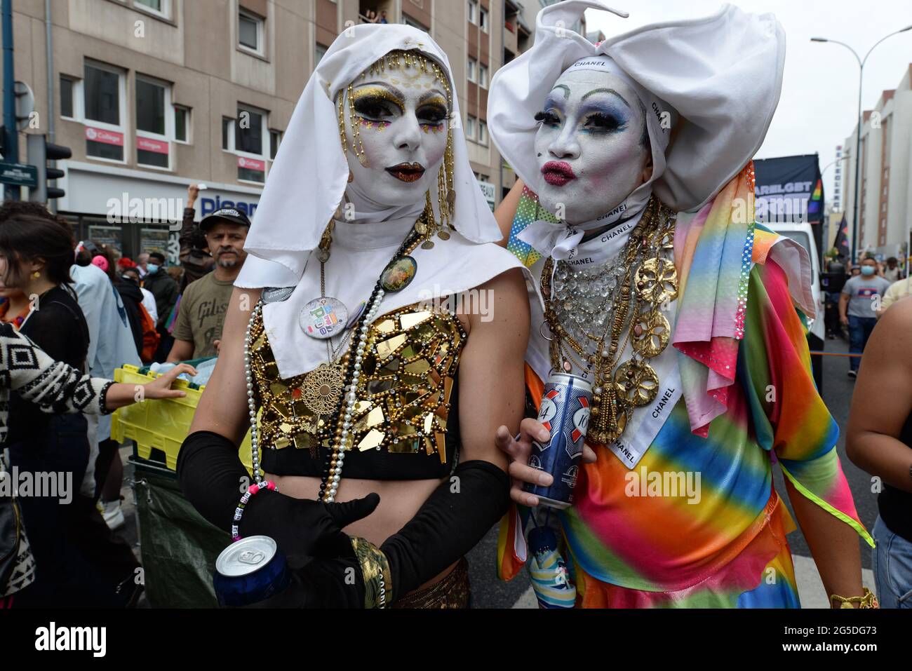Transvestite gay pride parade hi-res stock photography and images - Alamy