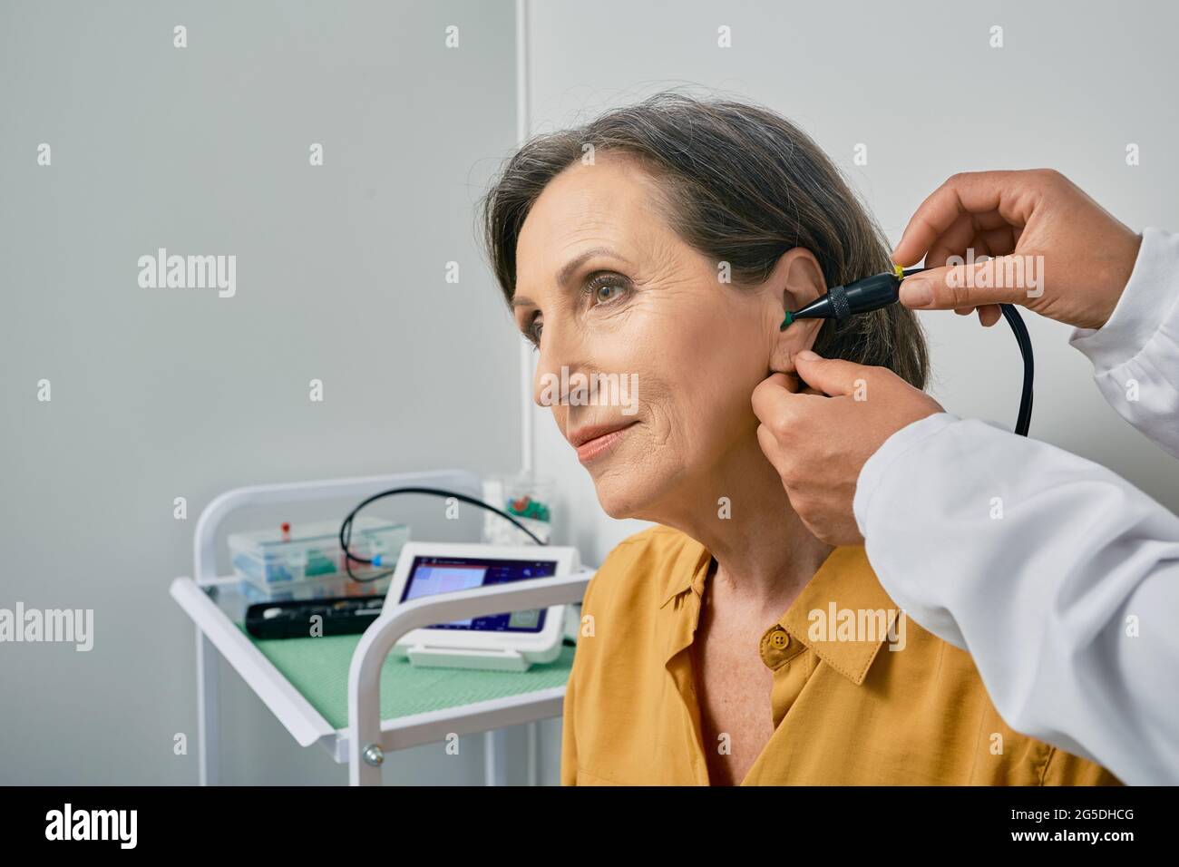 Otitis media eardrum hi-res stock photography and images - Alamy