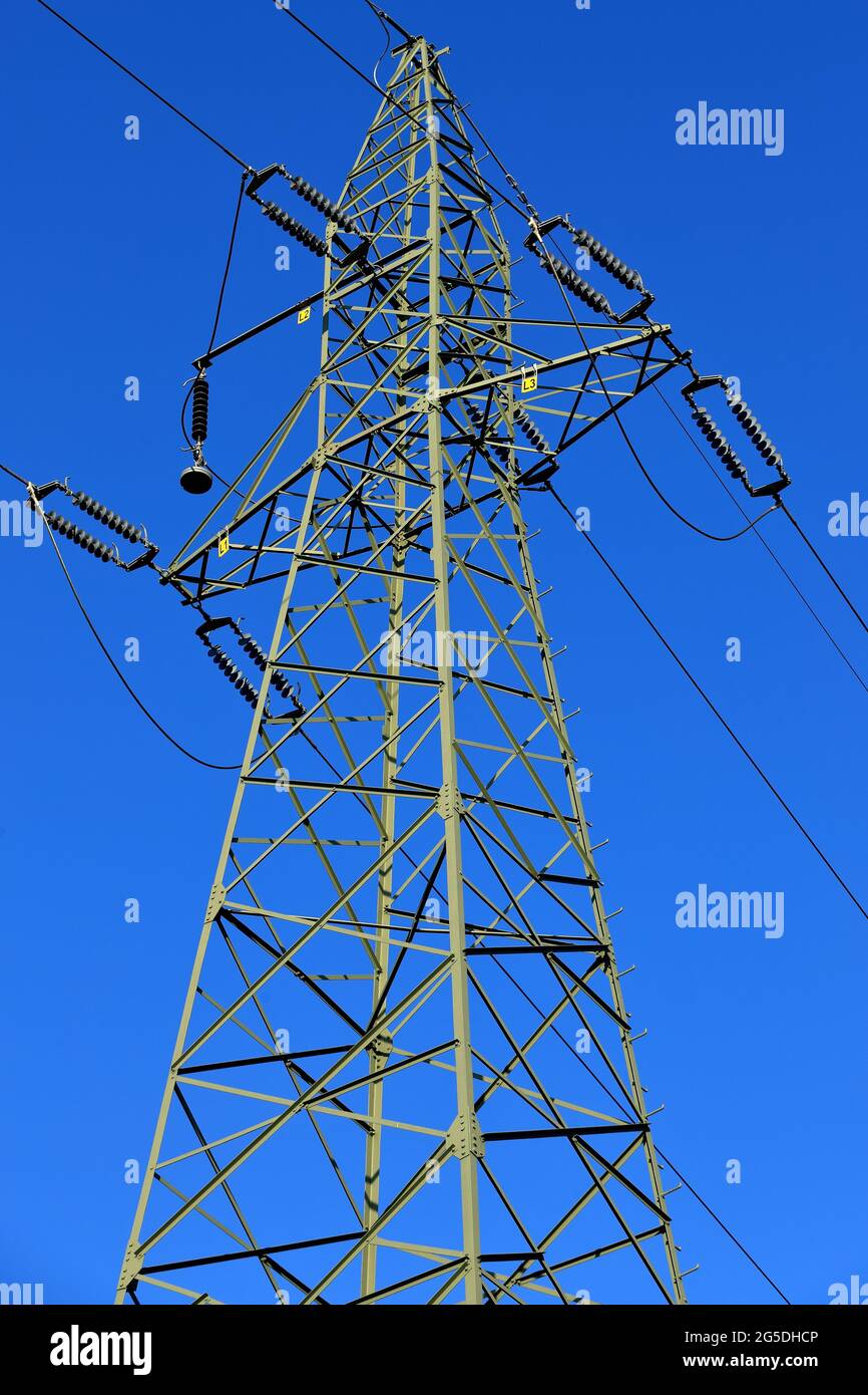 Transmission pole hi-res stock photography and images - Alamy