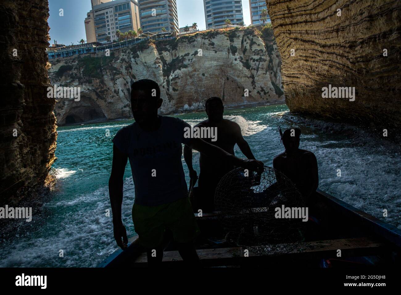 Diminished arch hi-res stock photography and images - Alamy