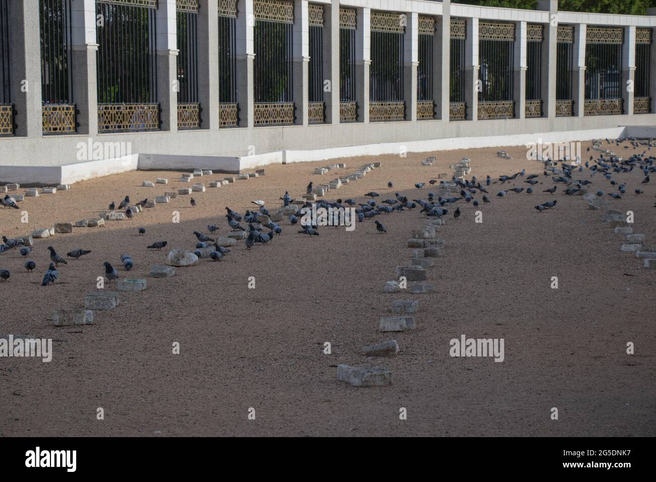 Jannat al-Mualla is Muslim graveyard in Mecca, Saudi Arabia. Jannatul ...
