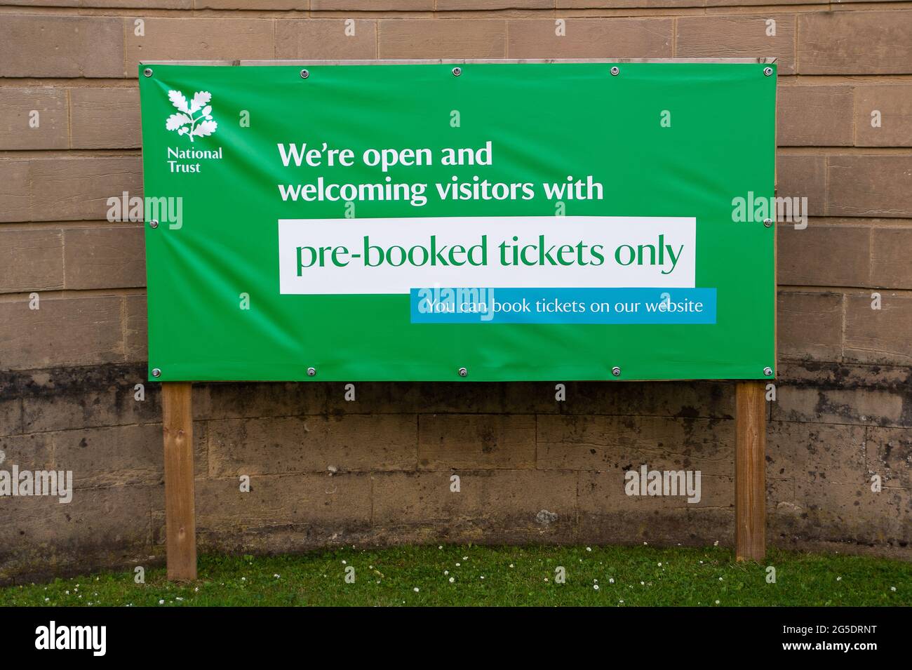 Pre booking hi-res stock photography and images - Alamy