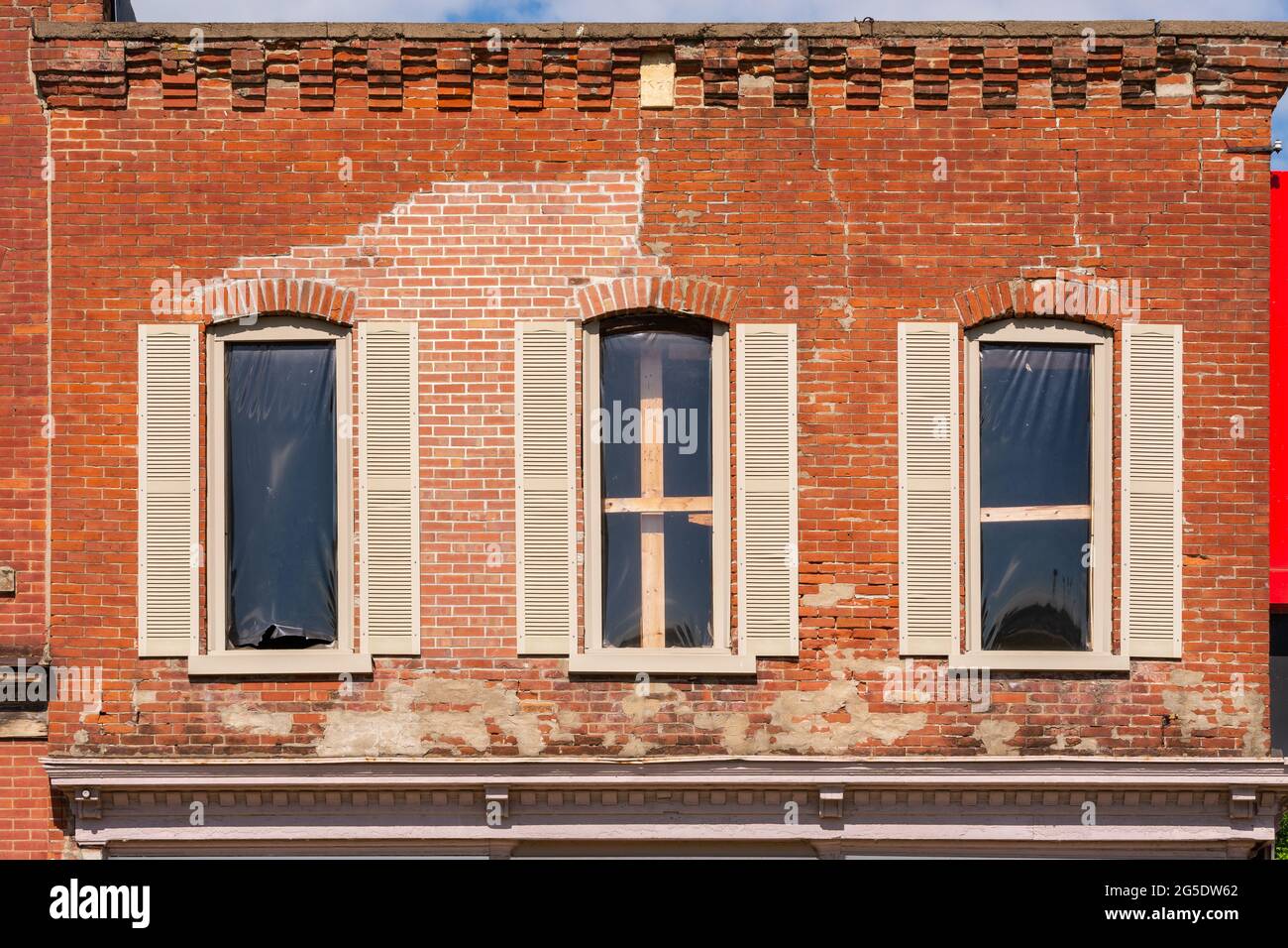 Old abandoned buildings and store fronts in Midwest city Stock Photo ...