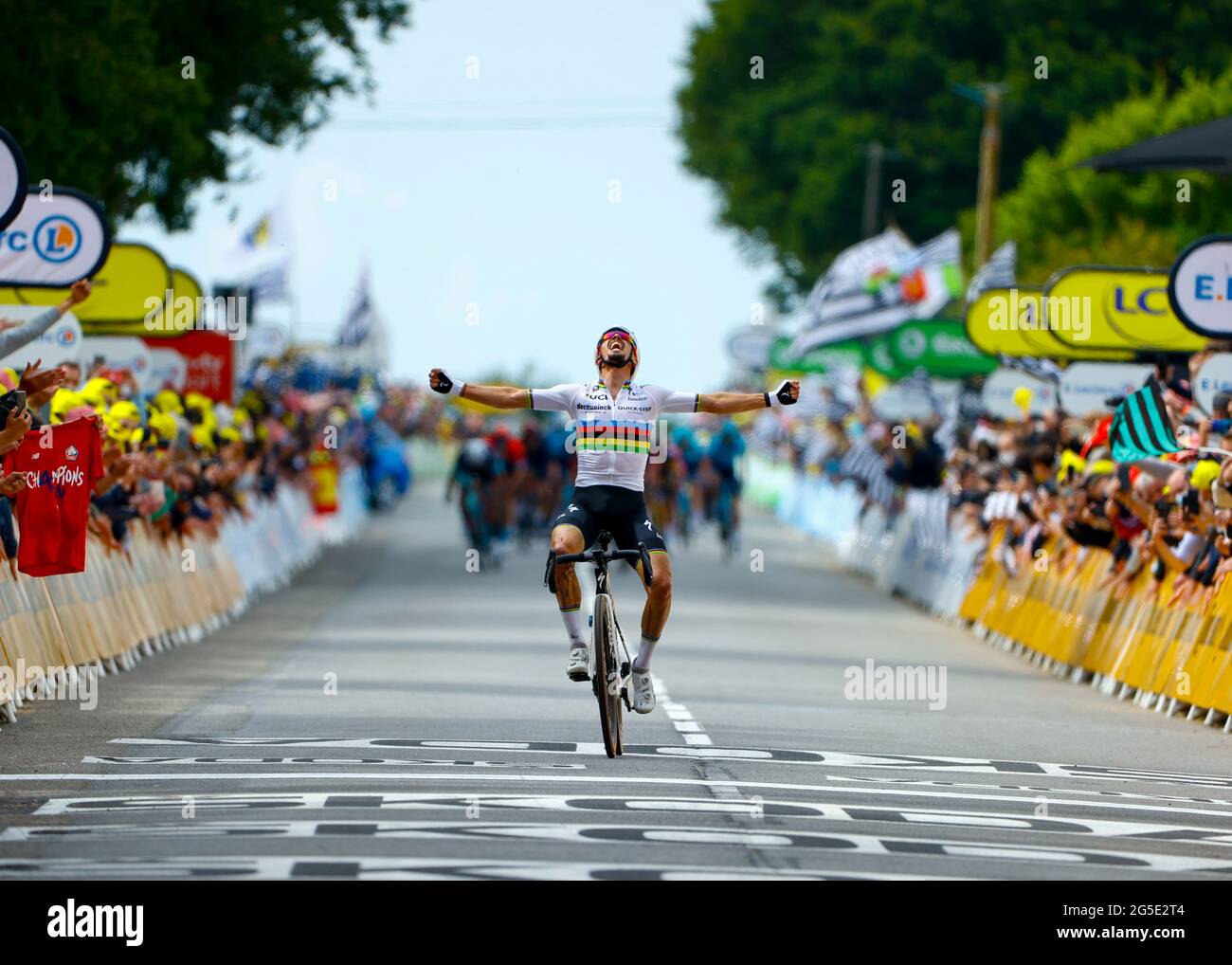 Tour de france race 2021 hi-res stock photography and images - Alamy