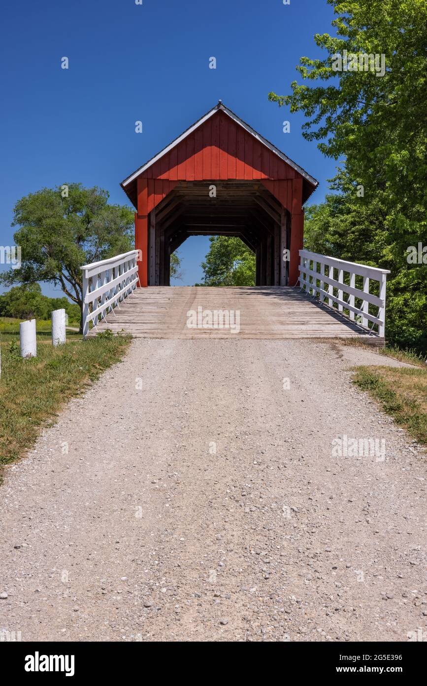 Rural transportation wooden woods hi-res stock photography and images ...