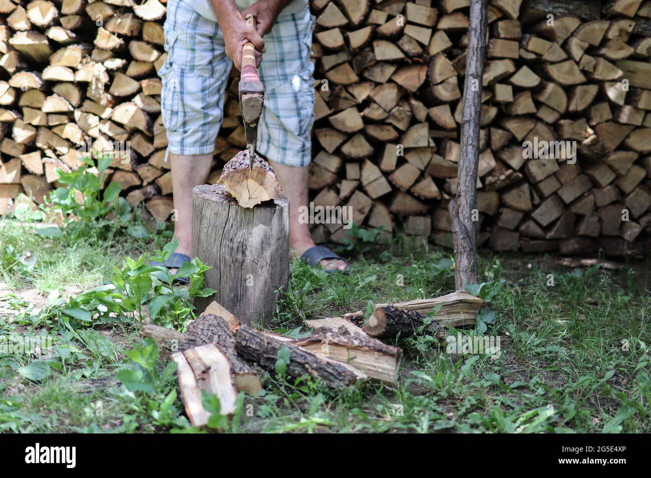 Large hand axe hi-res stock photography and images - Alamy