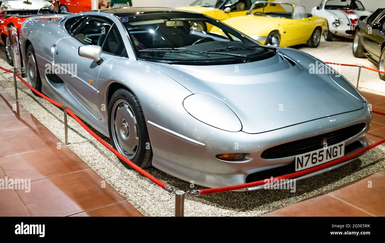 Jaguar xj220 sports car hi-res stock photography and images - Alamy
