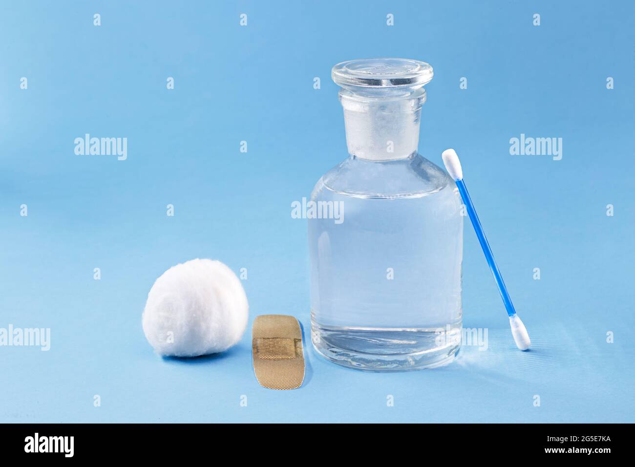 Hydrogen peroxide solution hi-res stock photography and images - Alamy