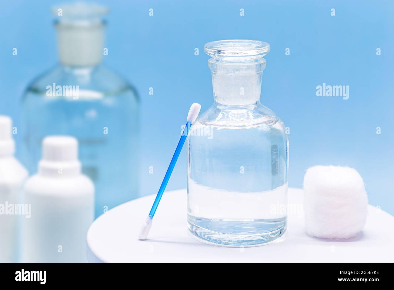 Hydrogen peroxide solution hi-res stock photography and images - Alamy