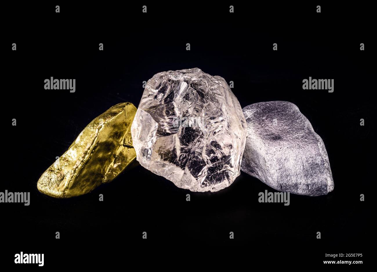 Gold nugget diamond hi-res stock photography and images - Alamy