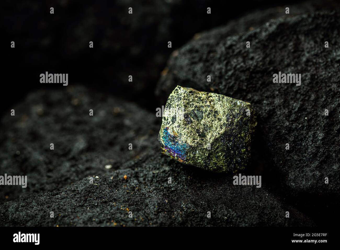 chalcopyrite ore, copper ore, mineral extraction Stock Photo - Alamy