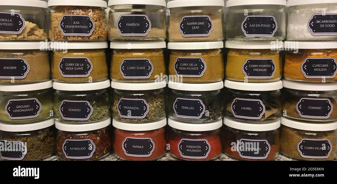 Herb and spice jars oregano hi-res stock photography and images - Alamy