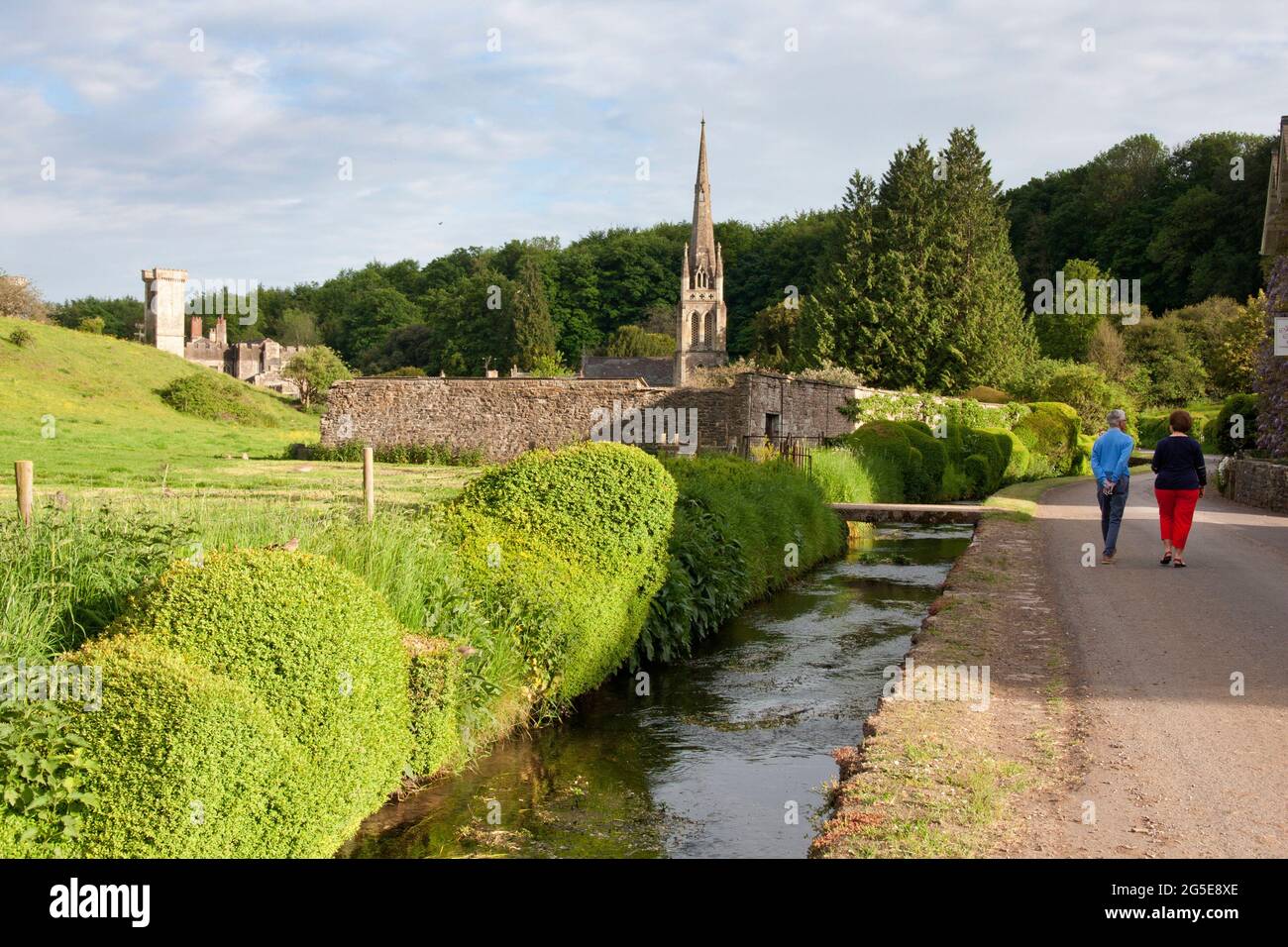 Wilton wiltshire england uk village hi-res stock photography and images ...