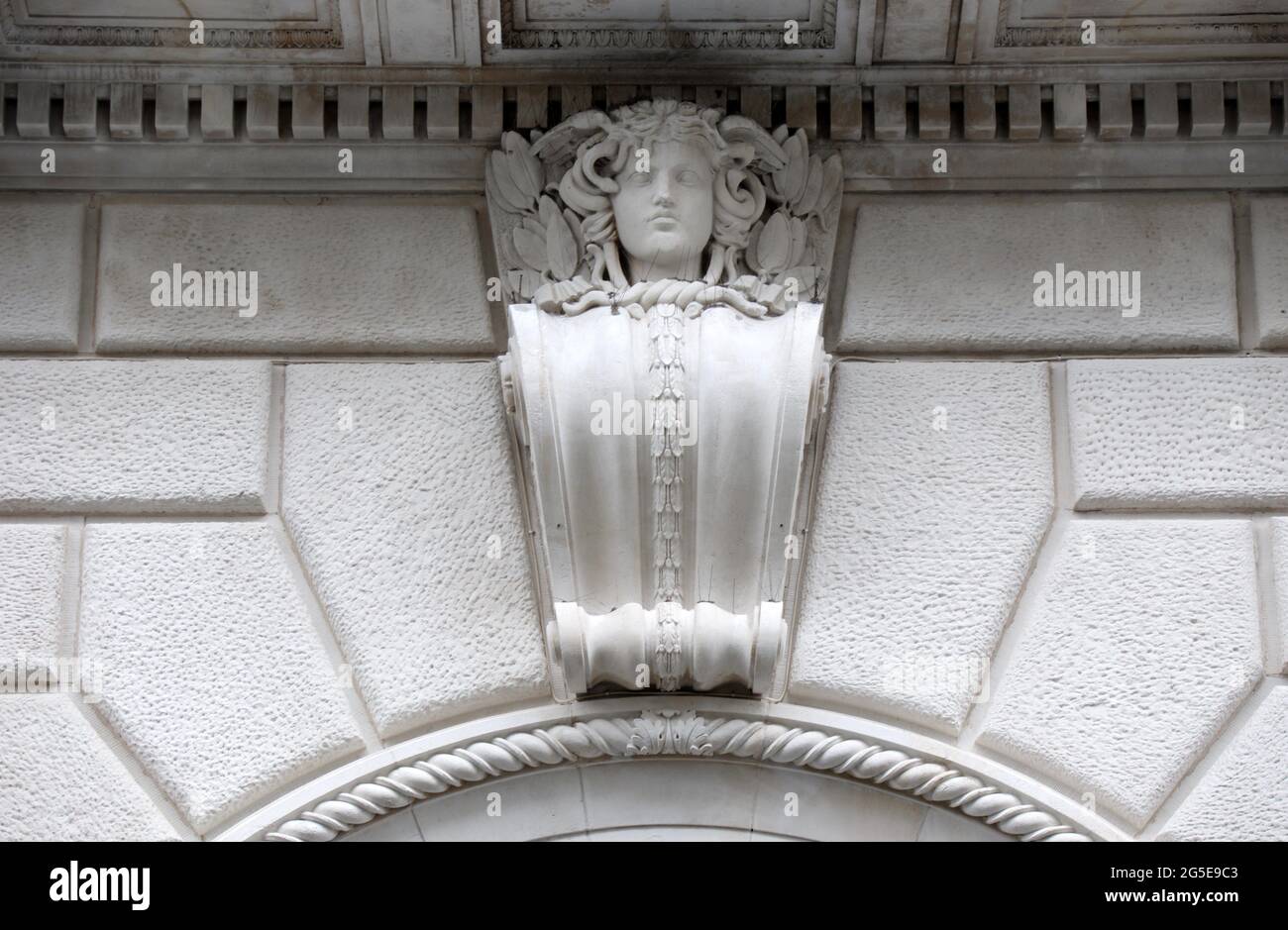 White Star Line Building Liverpool High Resolution Stock Photography ...