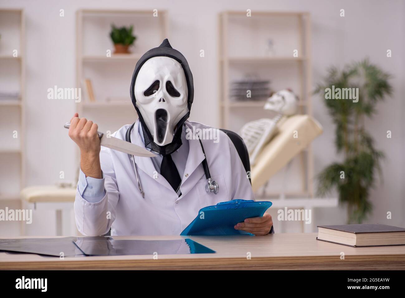 Scary Witch Doctor High Resolution Stock Photography and Images - Alamy